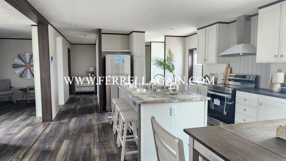 Ferrell Mobile Homes - "The Discover X" 32x60 3 Bed, 2 Bath