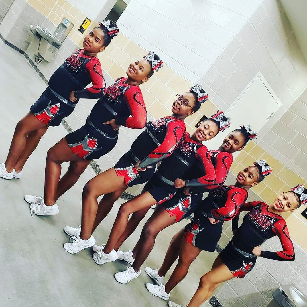 Rosedale Tigers Cheer - Photos