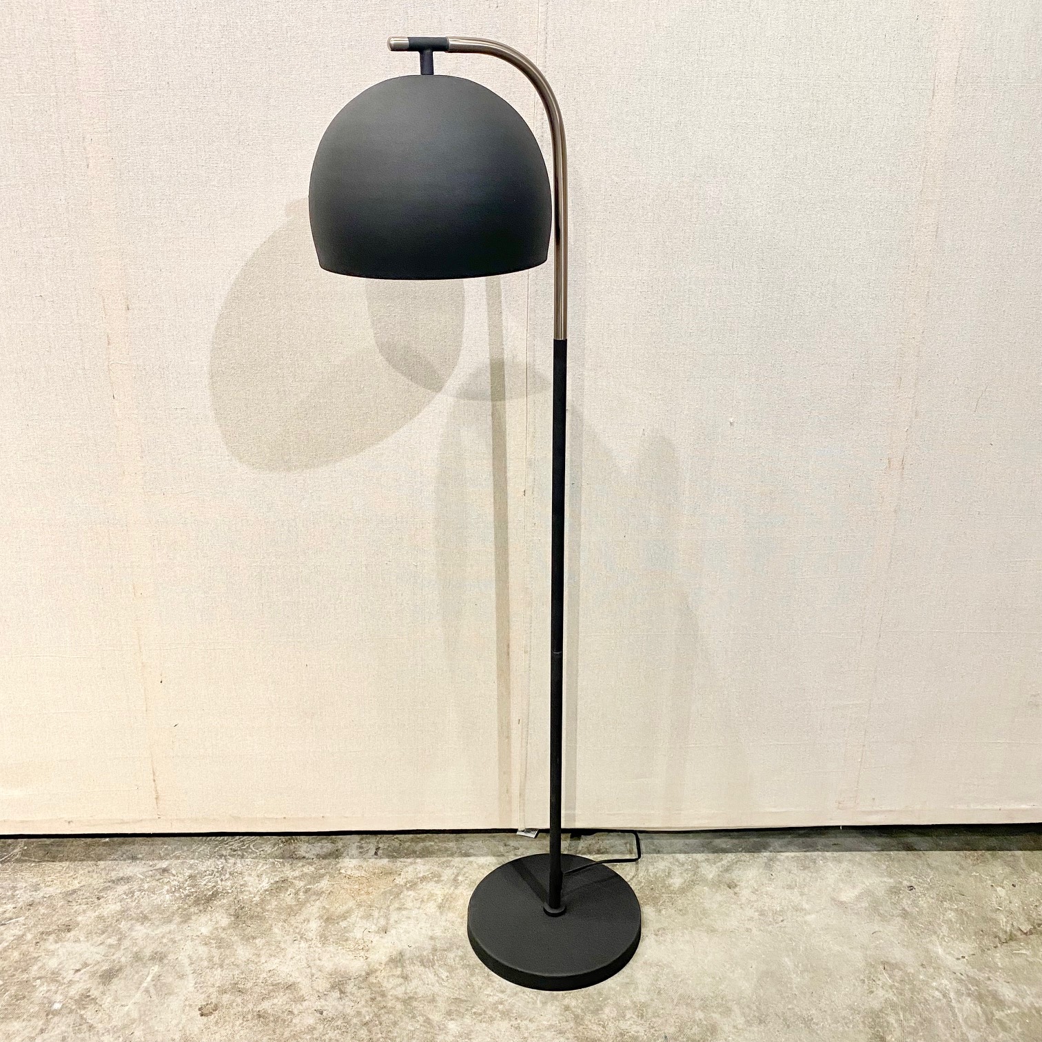 Lucci Floor Lamp - Nadeau Charleston