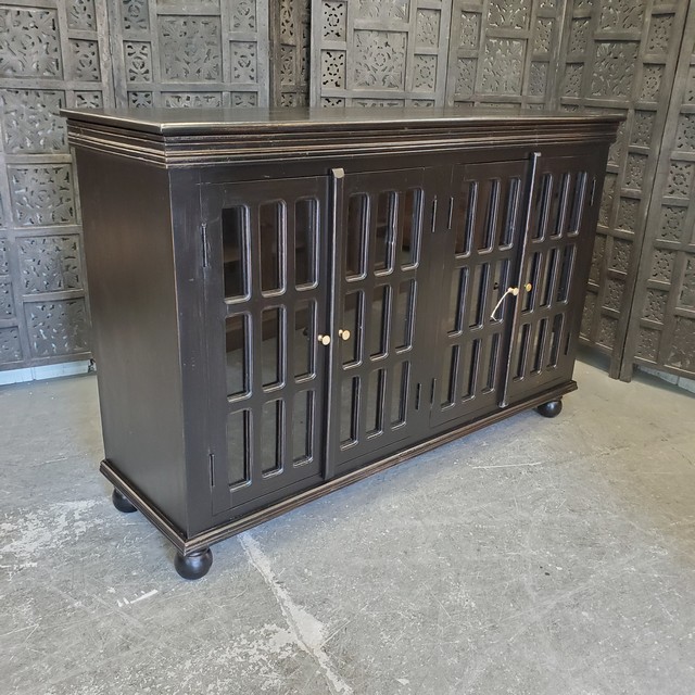 Plantation Buffet - Nadeau Charlotte