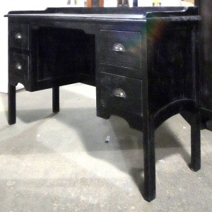 Warren Desk - Nadeau Dallas