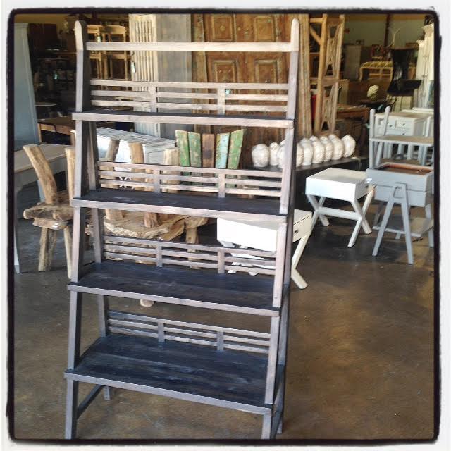 Photograph Rack - Nadeau Dallas