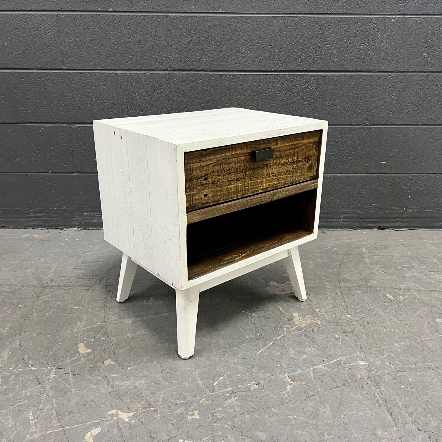 Nova Lamp Table - Nadeau Nashville