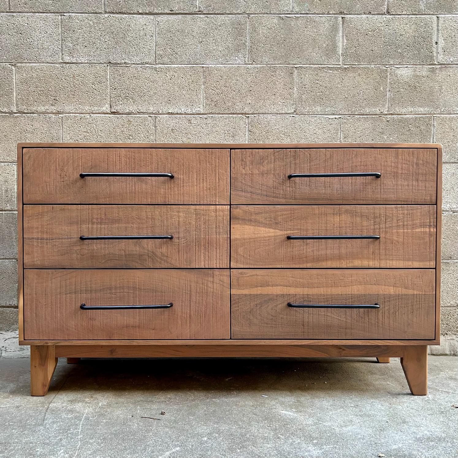 New Arrivals - Nadeau Chicago