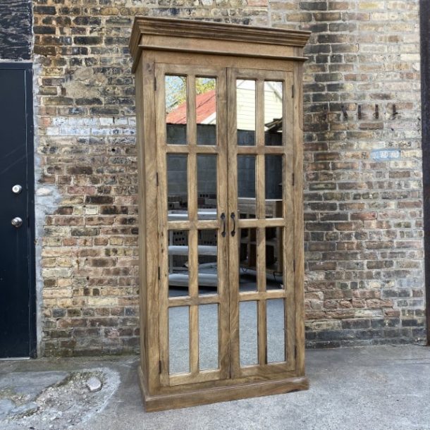 Class Cabinet - Nadeau Chicago