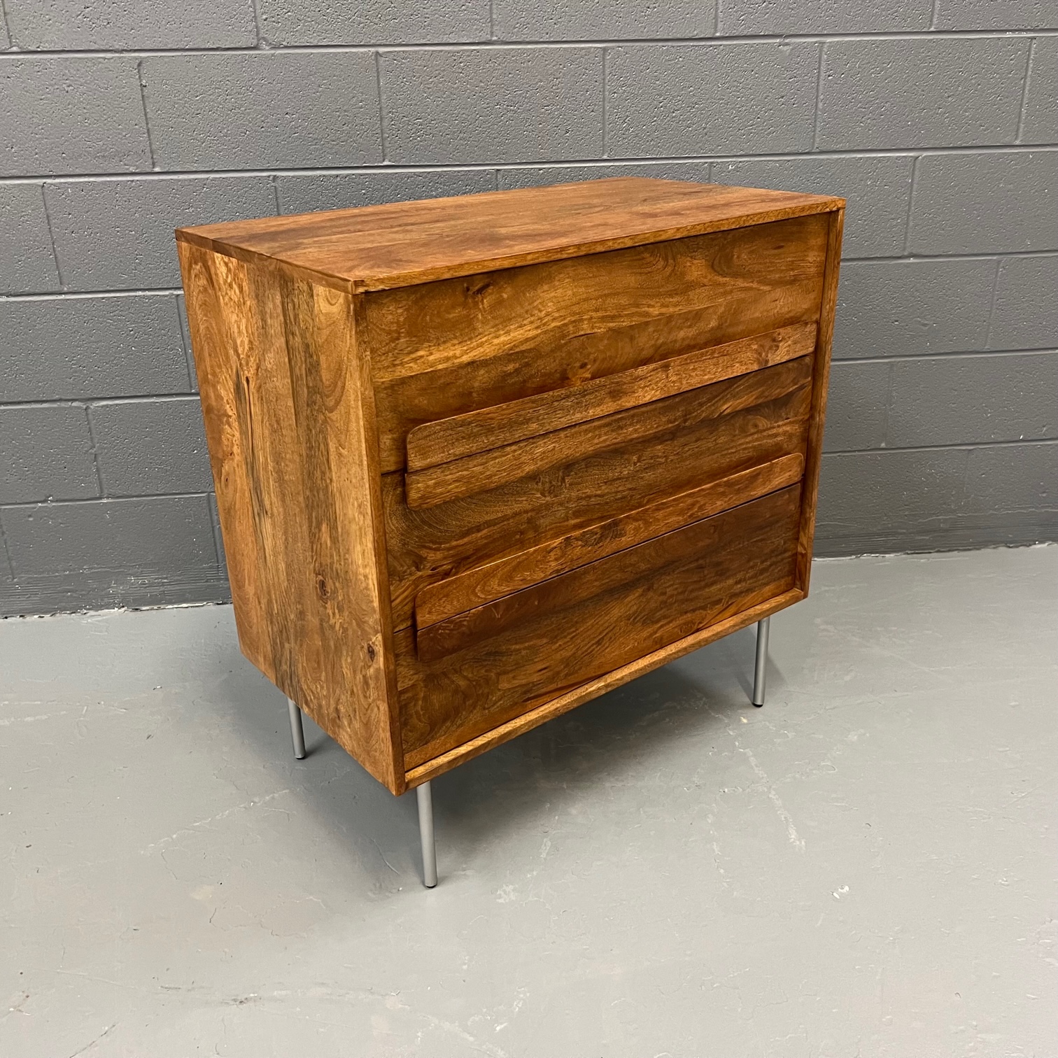 New Arrivals - Nadeau Chicago