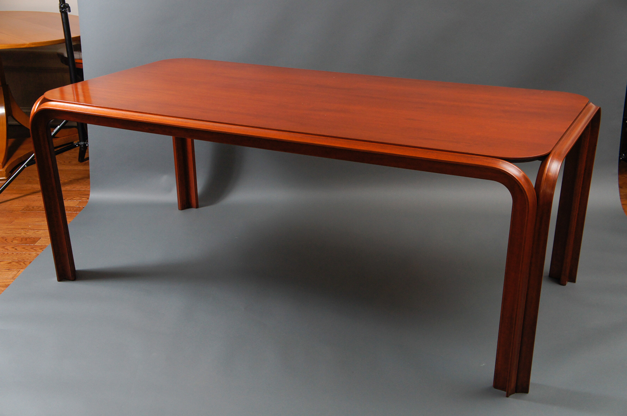 American 1930s Mahogany Dining Table - Naga Antiques