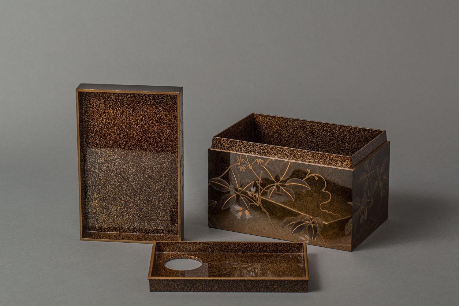 Japanese 19th Century Lacquer Tea Box (Chabako) with Flower Design ...