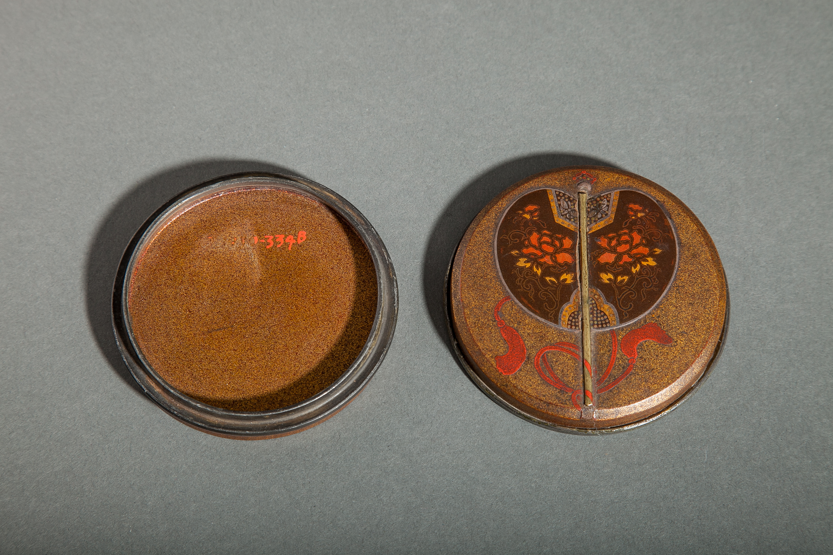 Japanese Early 18th Century Kogo - Naga Antiques