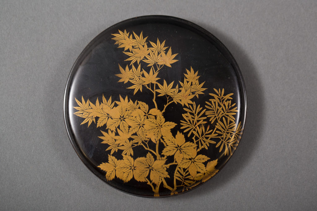 Japanese Edo Period Antique Round Lacquer Box for Cosmetics - Naga Antiques