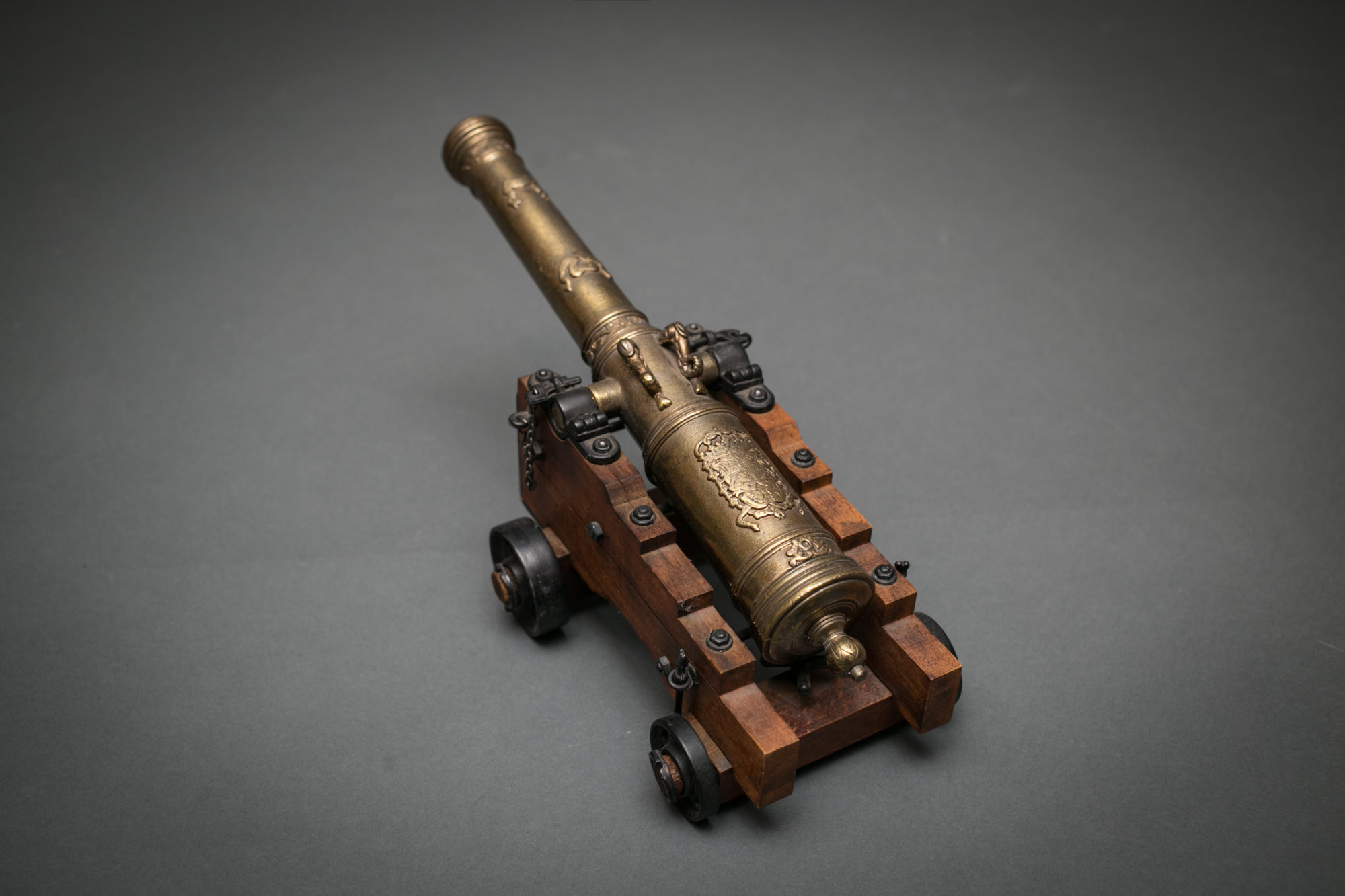 Model of European Cannon - Naga Antiques