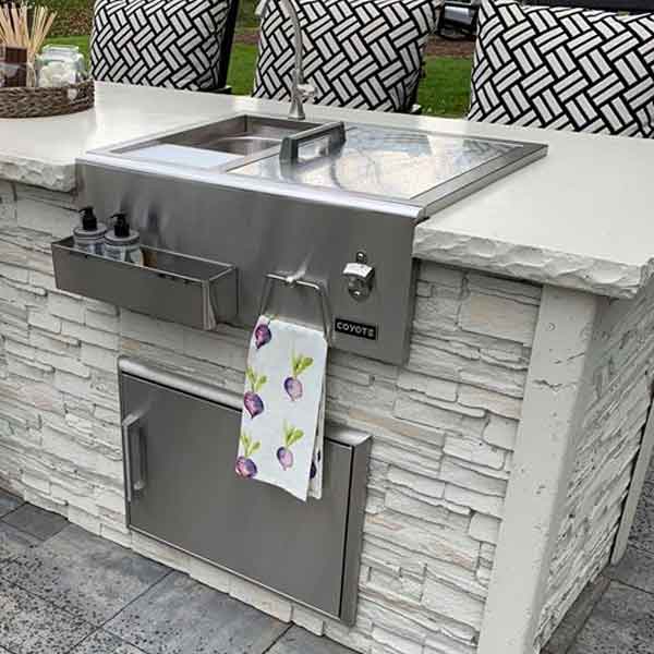 Coyote 30-Inch Built-In Stainless Steel Bar/Refreshment Center - CRC ...
