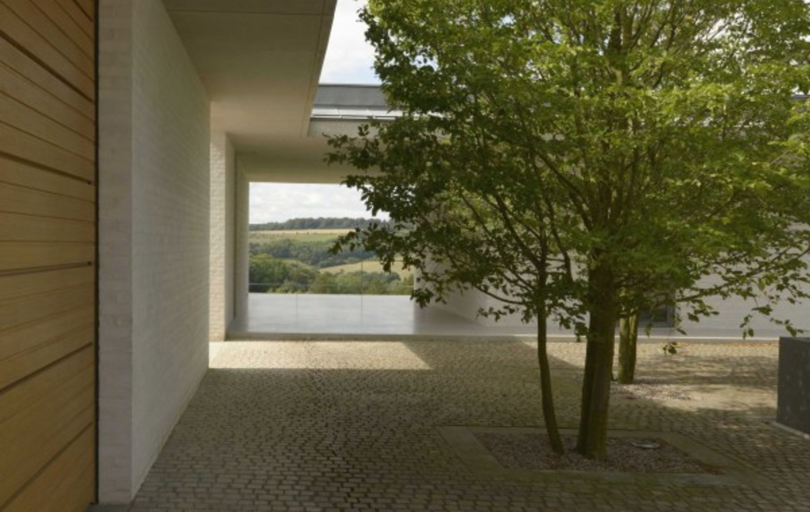 Gallery of David Chipperfield's "Radical" English Country House ...