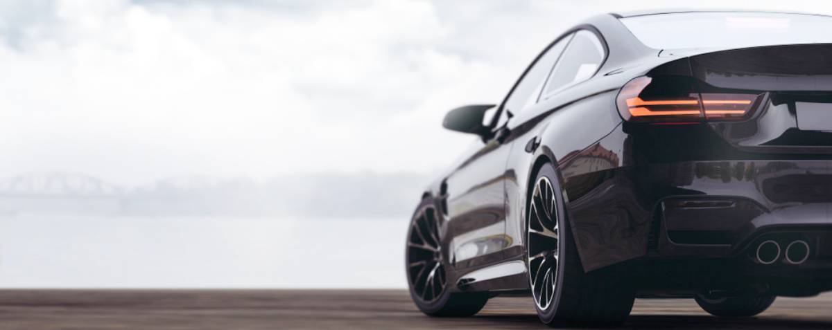 ¿Un auto de color negro se calienta más en el sol?