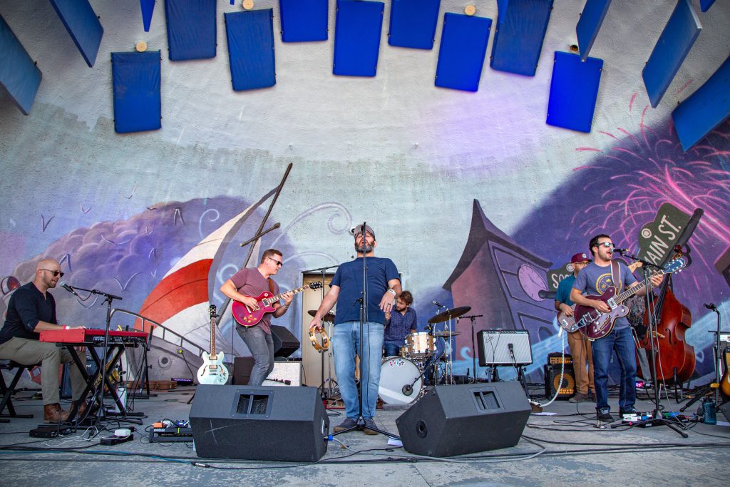 Introducing: The Quiet Riders / joined by special guests Quarter Horse ...