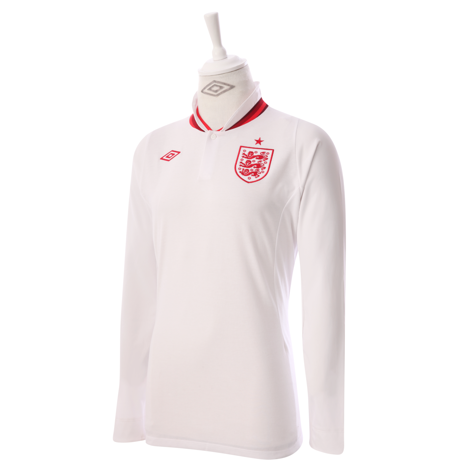 Flying the flag for England: Umbro reveals new white and red England ...