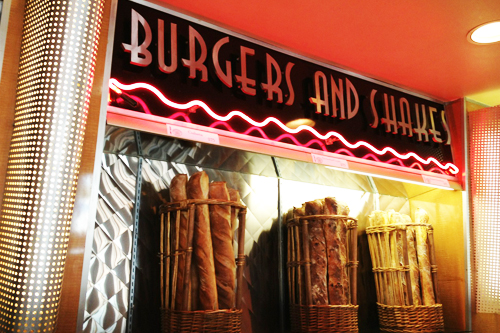 Eat at the Americana Diner - NJ Family