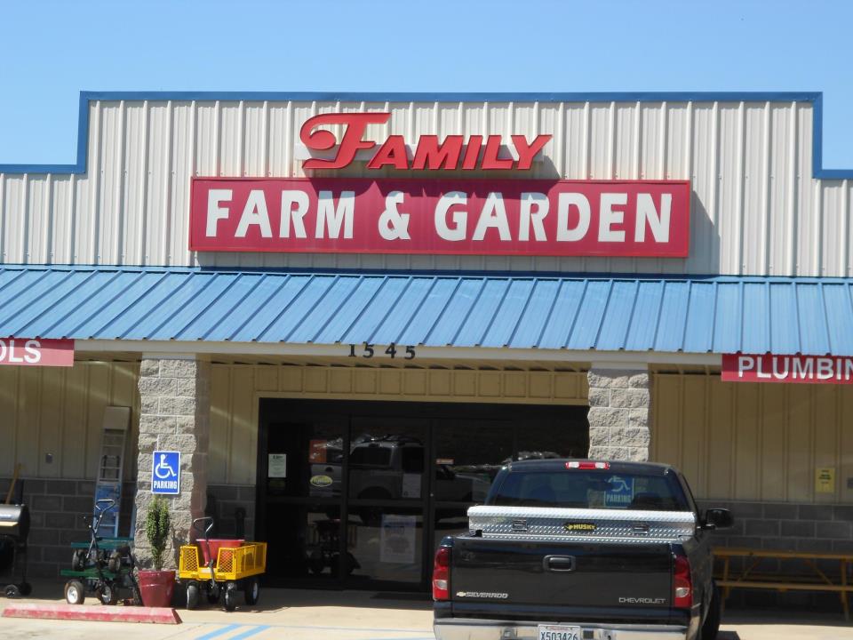 Locations | Family Farm & Garden