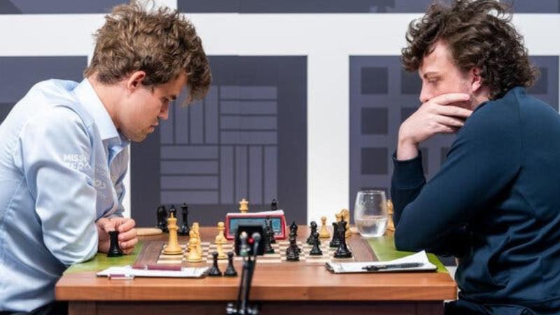 NRIPage | Articles | Magnus Carlsen and Hans Niemann’s Feud Intensifies Amidst FIDE Controversy ...