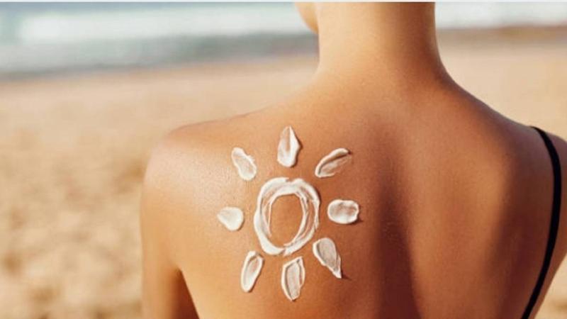 NRIPage | Articles | 7 Dermatologist-Approved Summer Skincare Tips for Glowing, Healthy Skin in ...