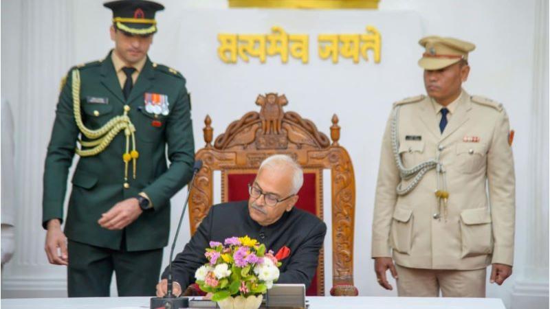 NRIPage | Articles | Ajay Kumar Bhalla Sworn in as 19th Governor of ...