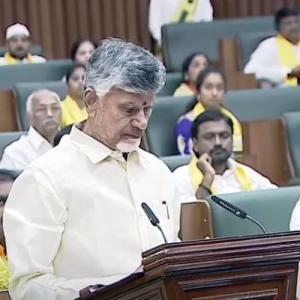 NRIPage | Articles | Chandrababu Naidu Slams Jagan Over 'Gulaka Rayi ...