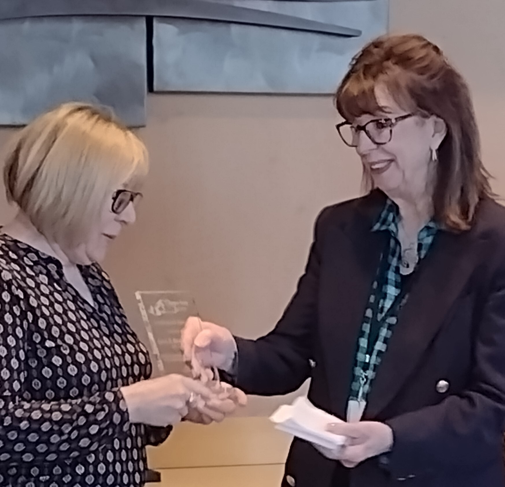 2024 Medique Nursing Leadership Award to OSAOHN President Lisa ...