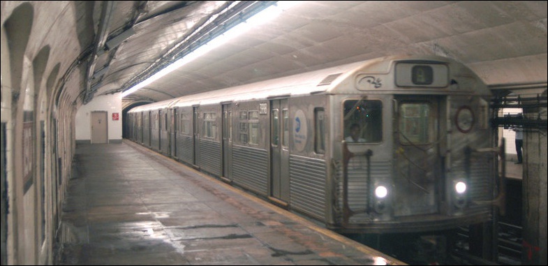 nycsubway.org: R-38 (St. Louis Car)