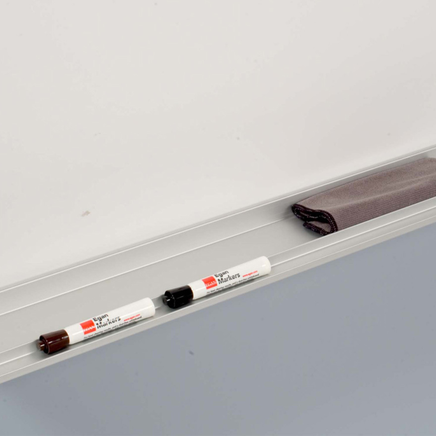 Rail de Support de Crayon Feutre et Efface Versa - Egan - Oburo