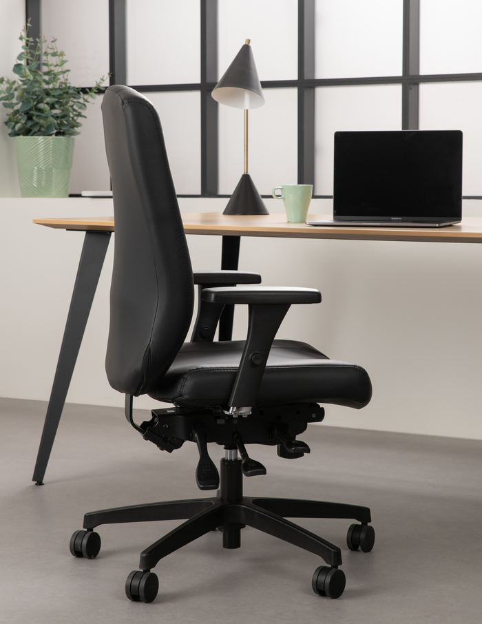 24 & Plus Ergonomic Chair by Rouillard - Oburo