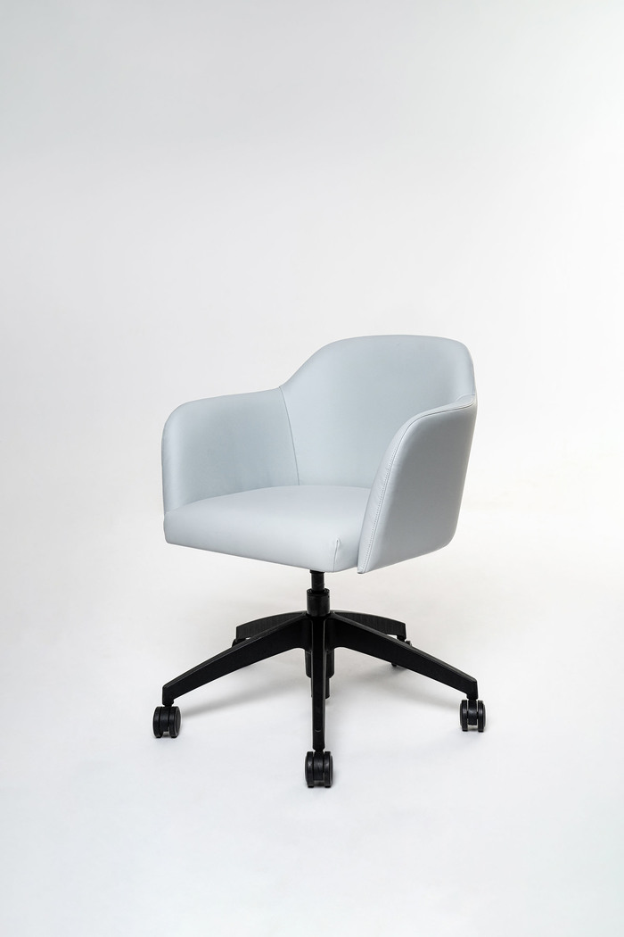 Alexia Visitors Chairs by Artopex - Oburo