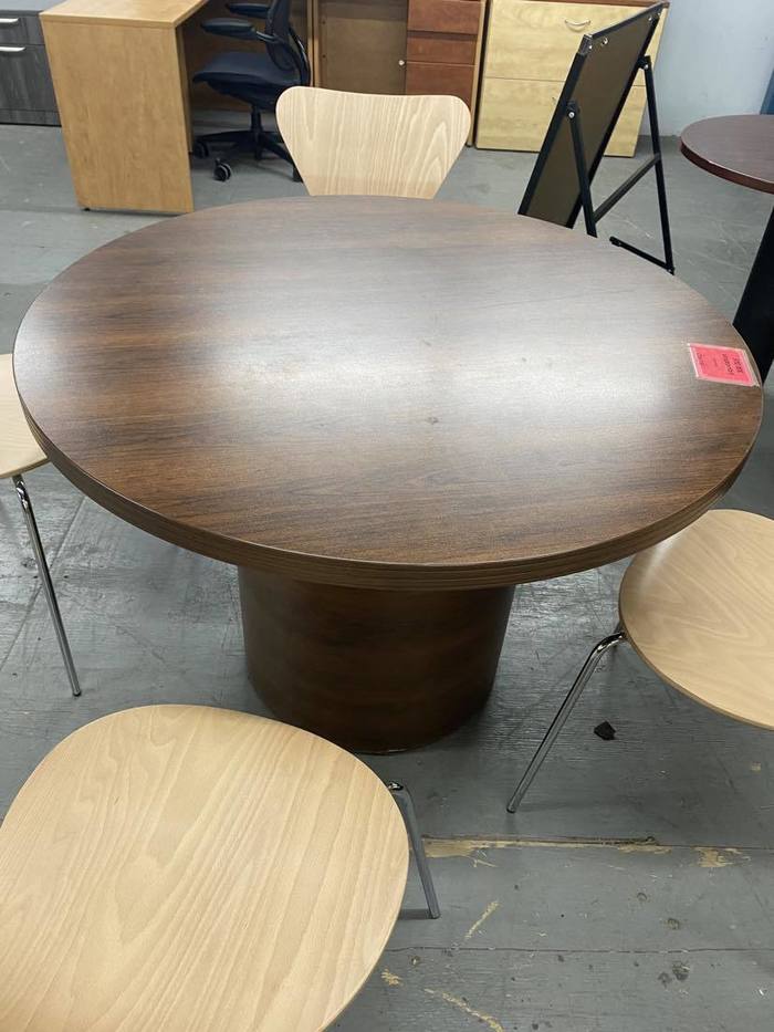 Table ronde 42 pces - Oburo