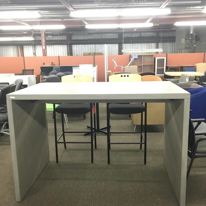 High tables -Used furniture - Oburo