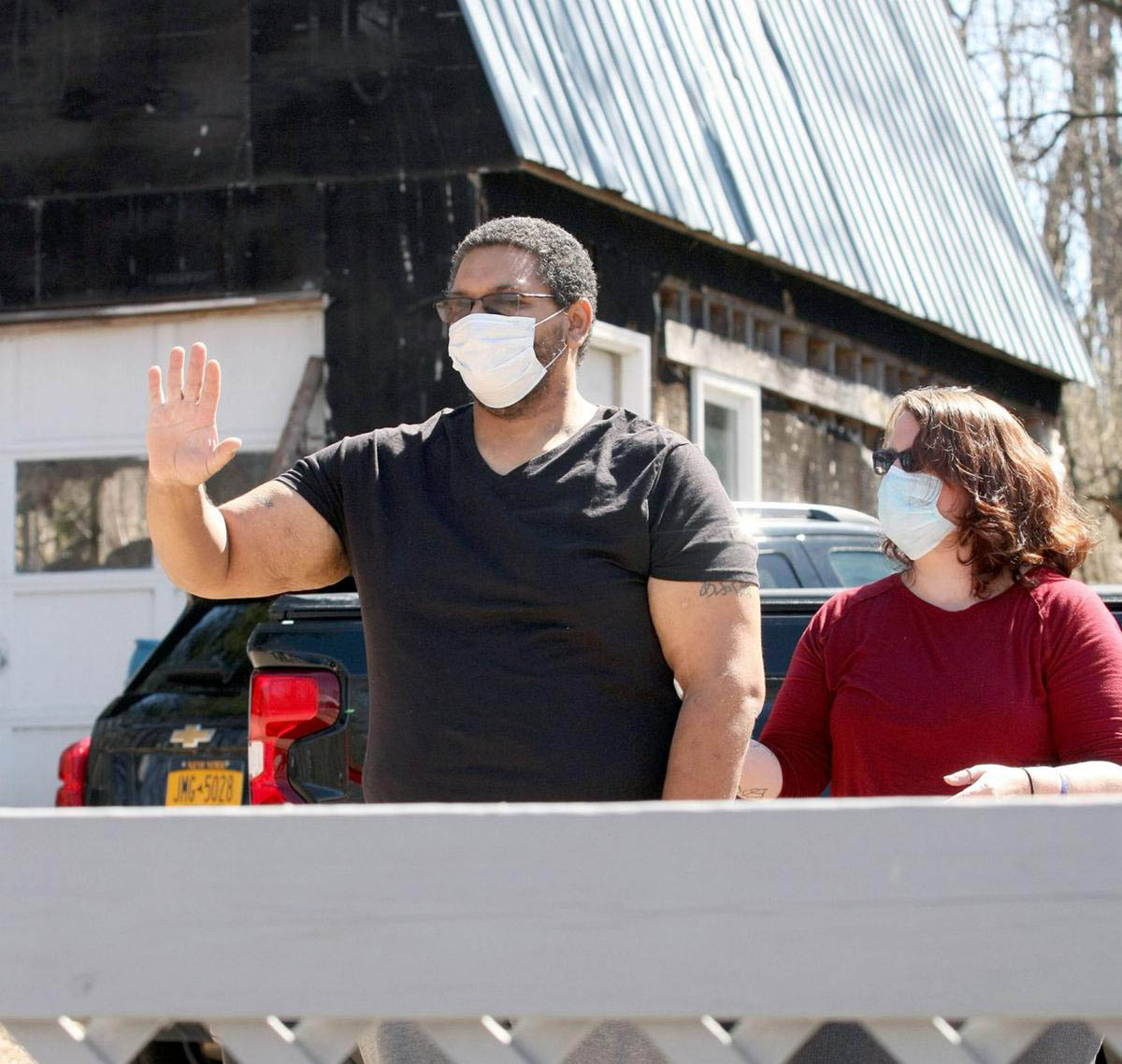 Crowd welcomes home FCI Ray Brook CO recovering from COVID | News ...