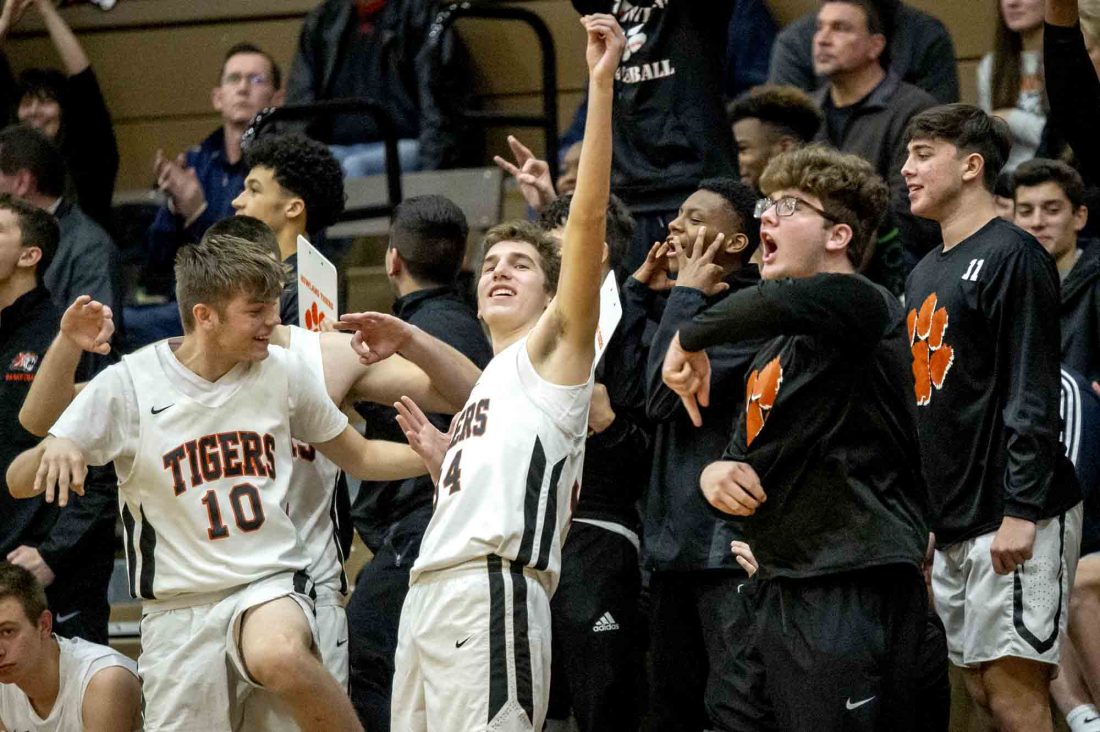 Howland - Team Home Howland Tigers Sports