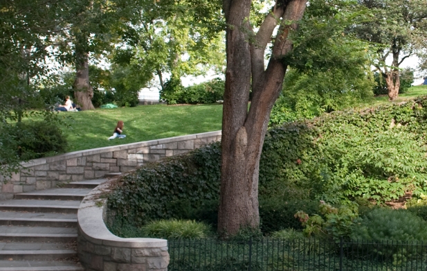 맨하탄 최 동쪽에 위치한 숨은 공원 Carl Schurz Park _ 뉴욕 명소/관광