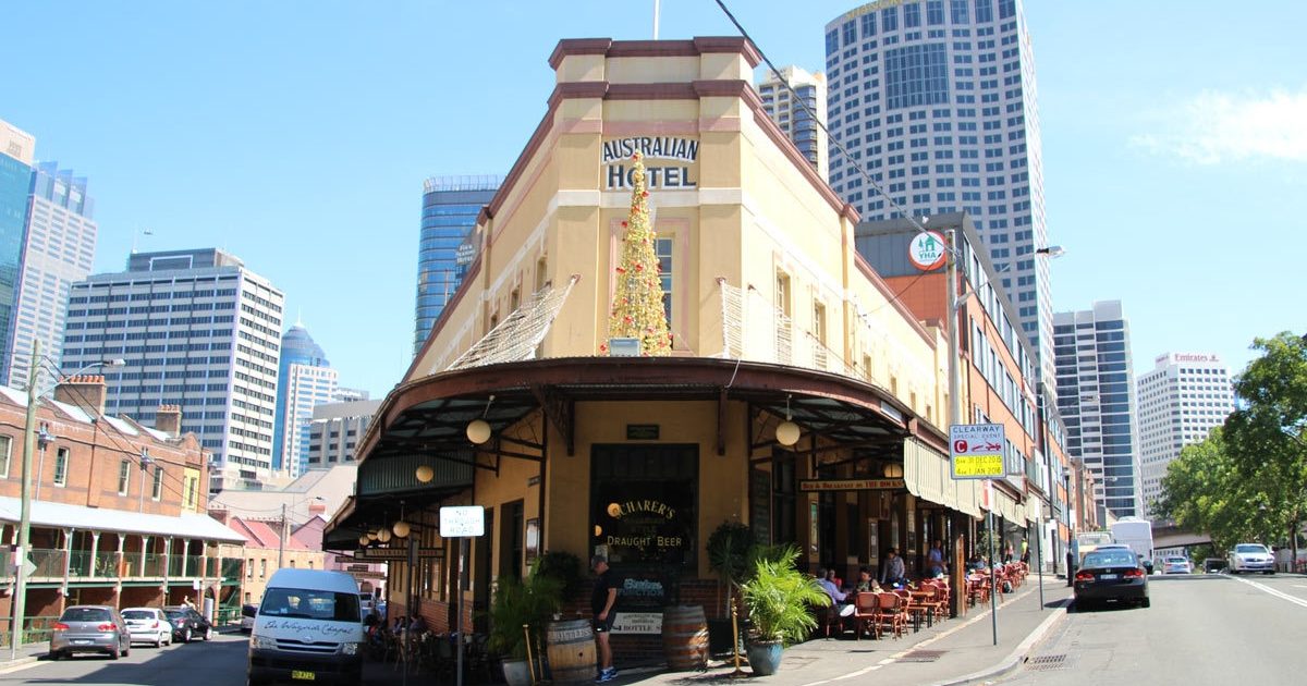On the Grid : The Australian Heritage Hotel