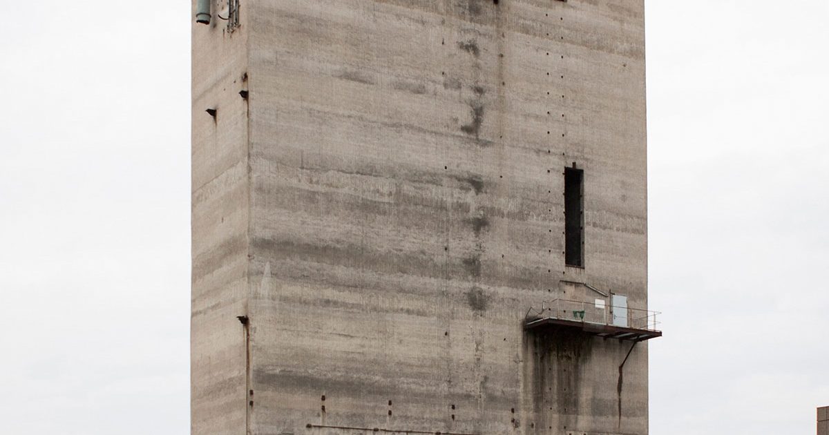 On the Grid : Towers of VEB Elektrokohle