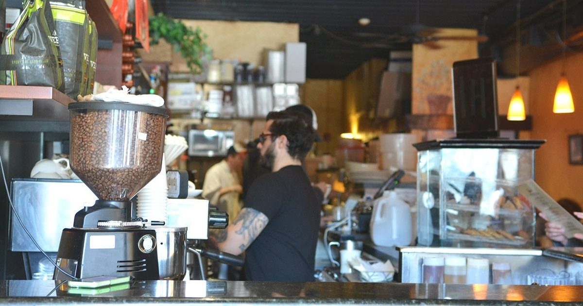 On the Grid : Cafe Luna