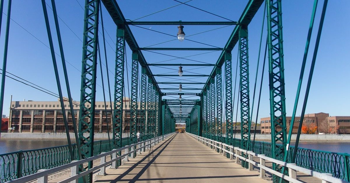 On the Grid : 6th Street Bridge