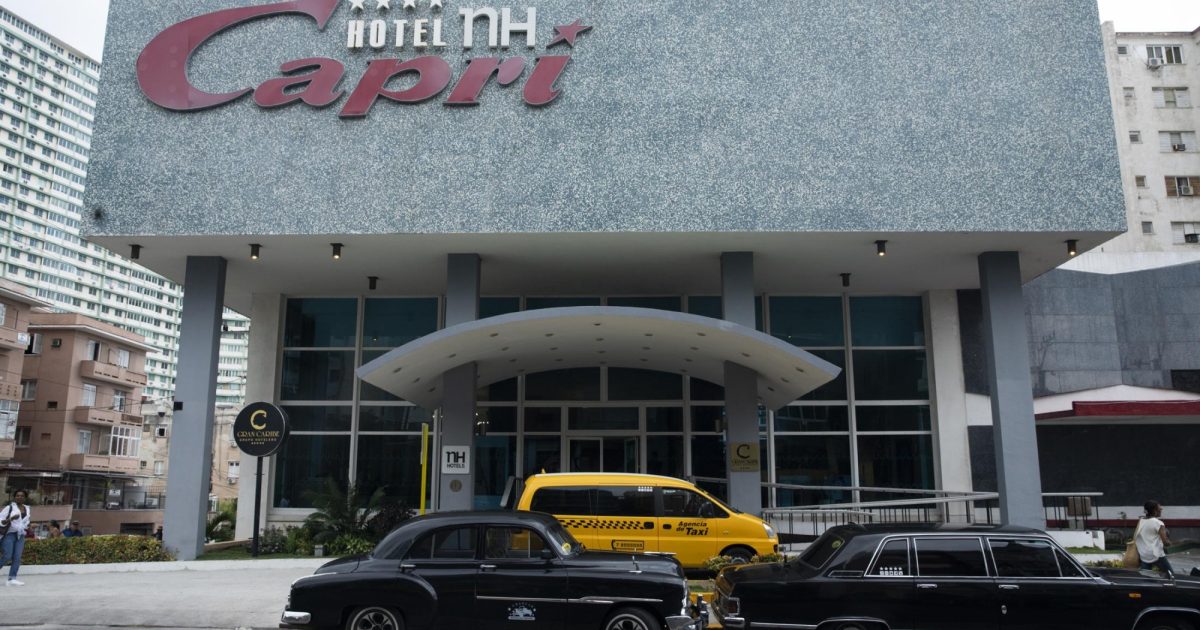 On the Grid : Hotel Capri