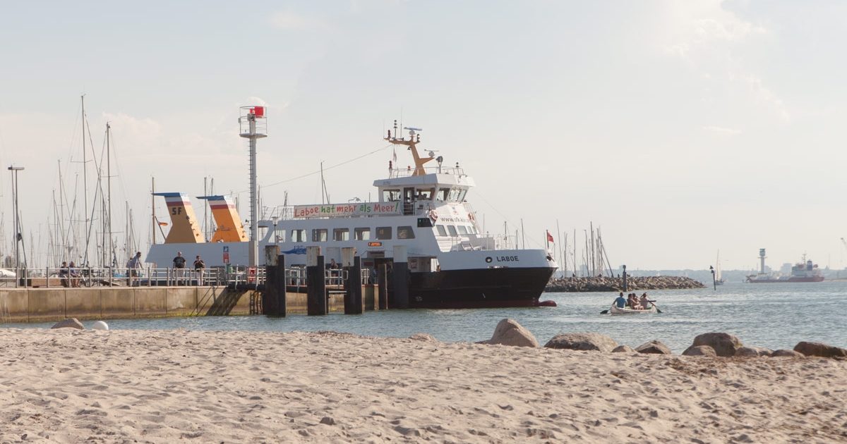 On the Grid : Ferry to Laboe
