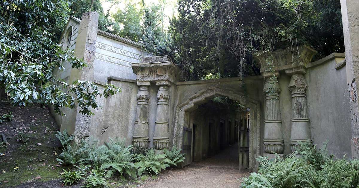 On the Grid : Highgate Cemetery