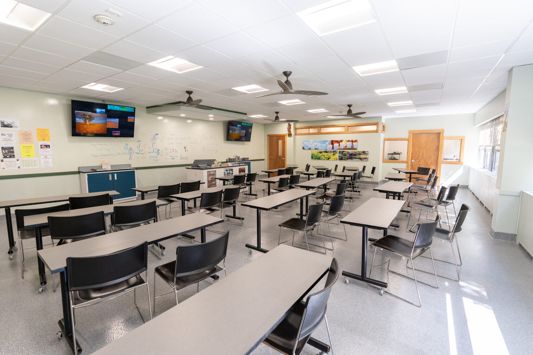 20190913 – New STEM Lab – 1 – Kellenberg Memorial High School