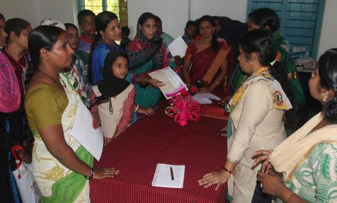 Ayalkootam or Neighborhood Groups of the Kudumbashree Mission in Kerala ...