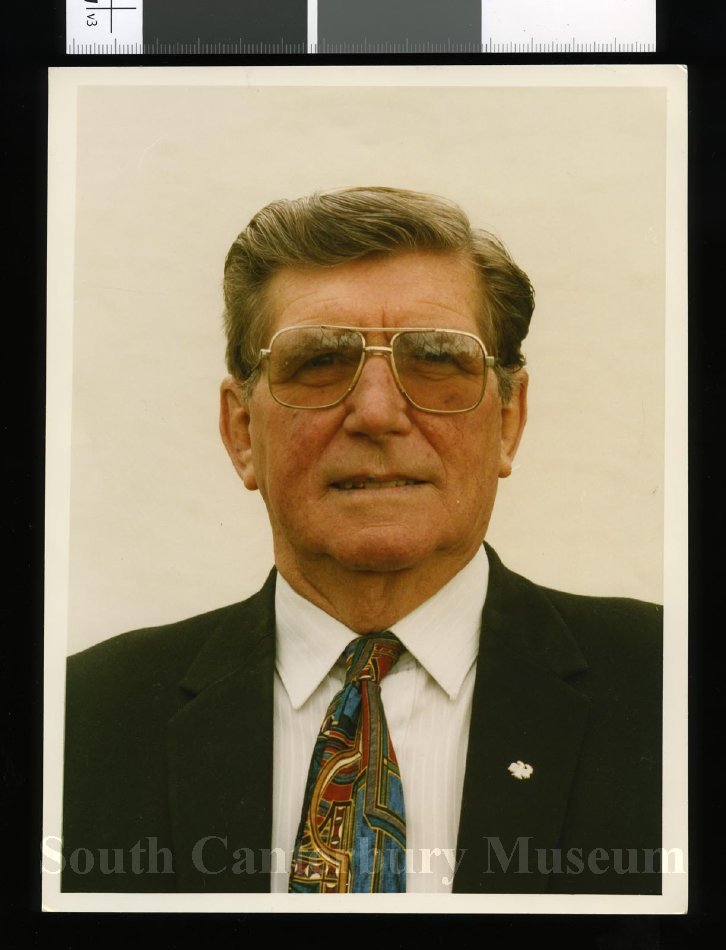 Ron Hutt's Instagram, Twitter & Facebook on IDCrawl