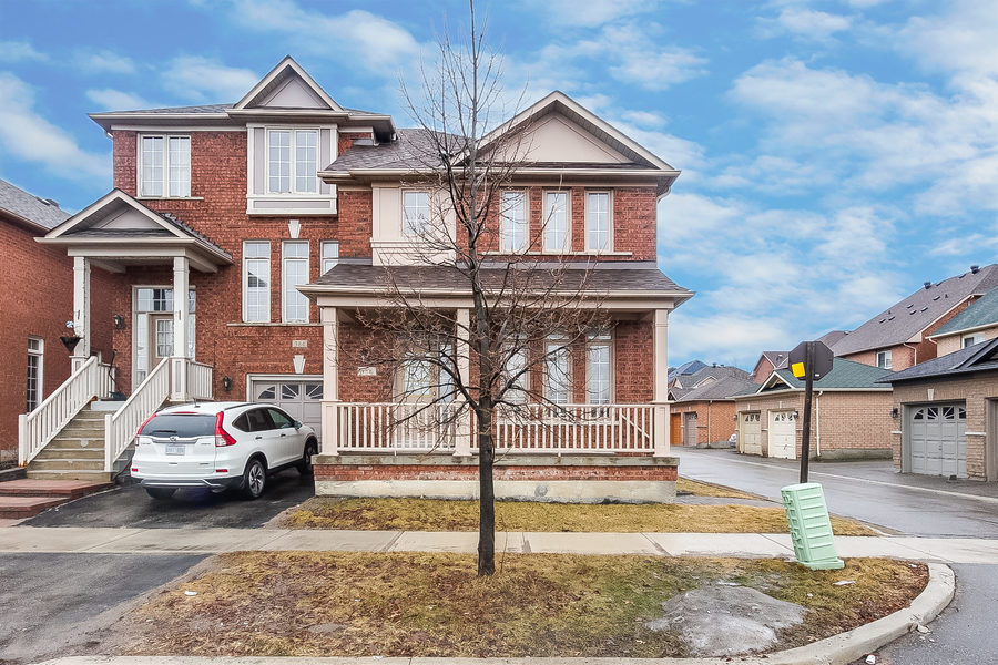 386 The Bridle Walk, Markham, ON, L6C 2L8