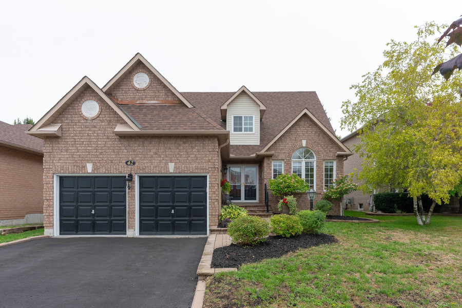 42 Patrick Drive, Whitby, Ontario, L1R 2L2