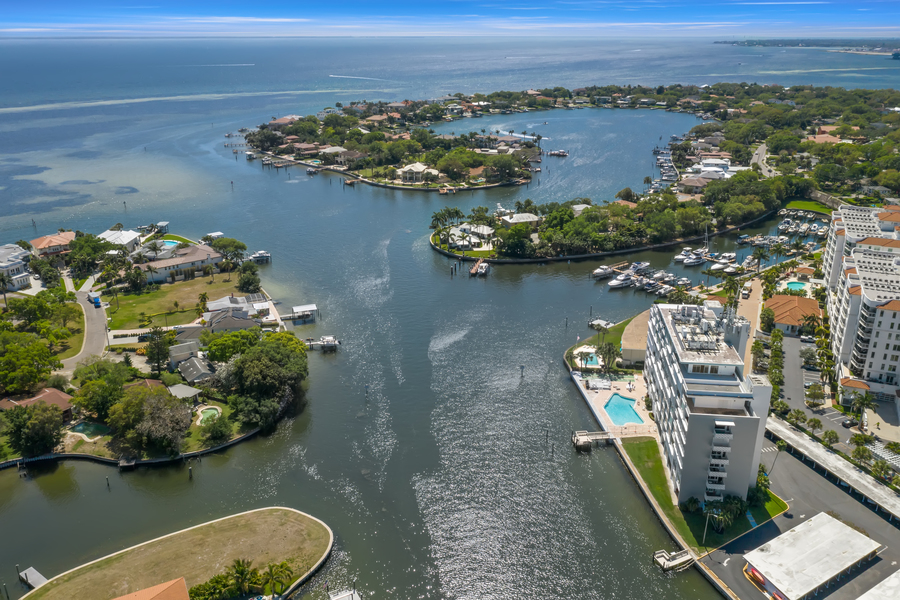 1365 SNELL ISLE BOULEVARD NORTHEAST, ST. PETERSBURG, FL, 33704
