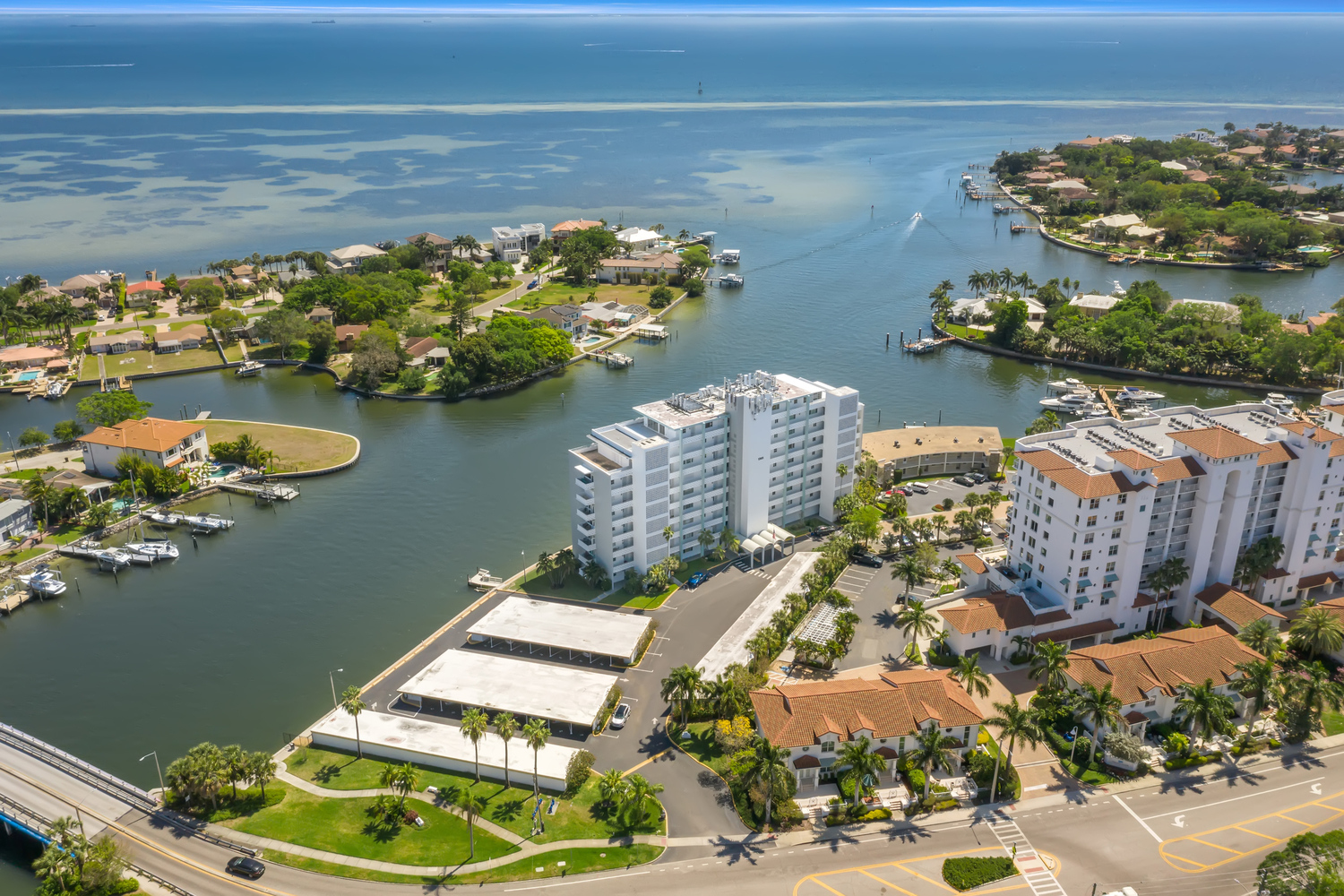 1365 SNELL ISLE BOULEVARD NORTHEAST, ST. PETERSBURG, FL, 33704